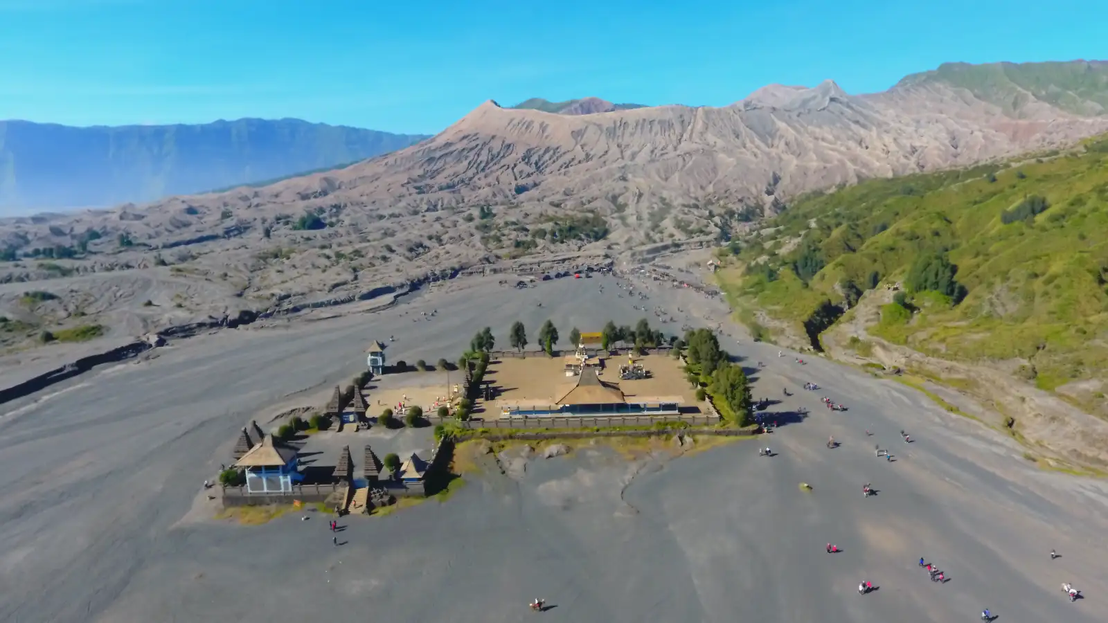The Ultimate Guide to Mount Bromo Tour 2026